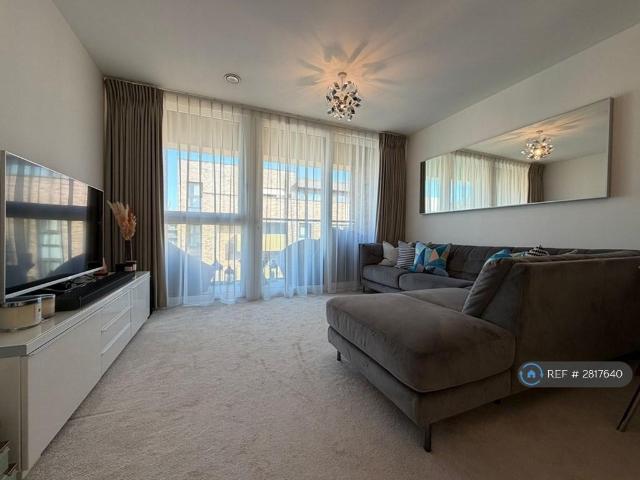 Mandara Place, London, SE8 1 bed flat to rent £2,500 pcm £577 pw