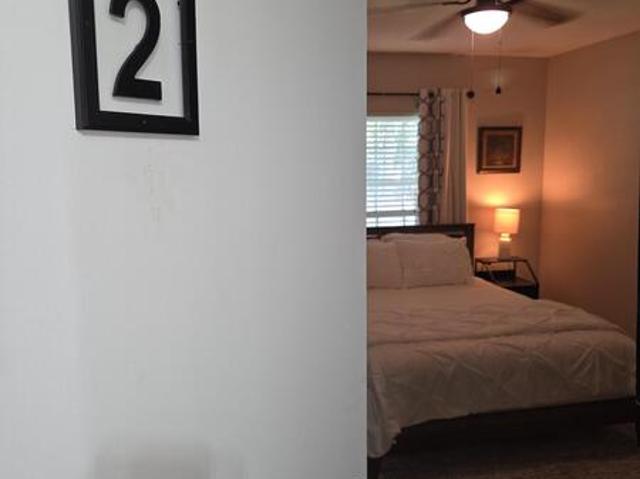 Mandarin Home on quiet Cul de Sac