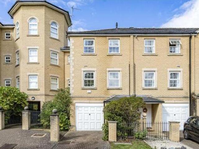Mandelbrote Drive, Littlemore, 3 Bedroom Terraced