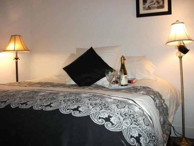 Mandeville Apt Share in Greenleaves for sale in Hootenville, Louisiana