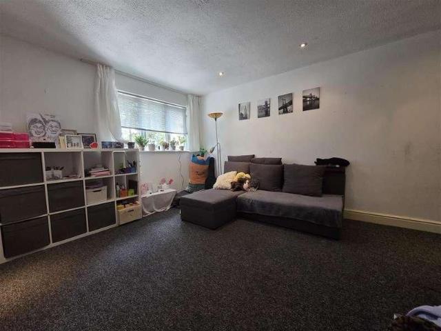 Mandeville Road, Enfield, EN3
