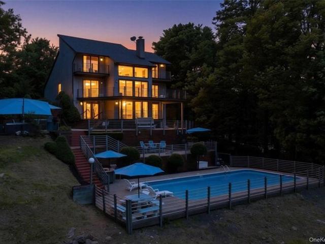 Mandy Ln, Washingtonville, Home For Sale