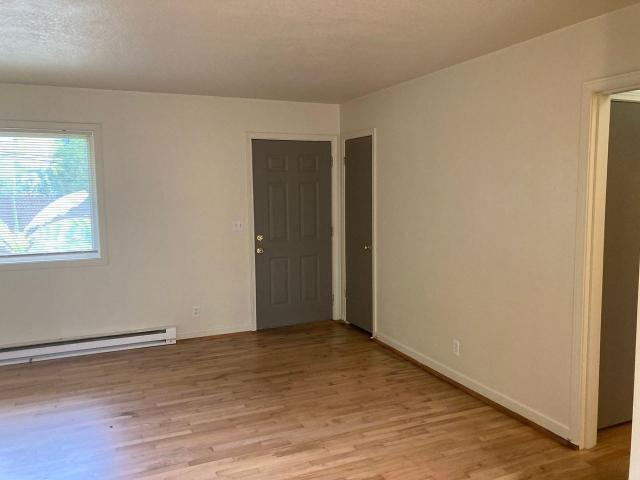 MANF01 2 Bedroom Apartment for Rent at 4955 Sw Lombard Ave, Beaverton, OR 97005 Central Beaverton