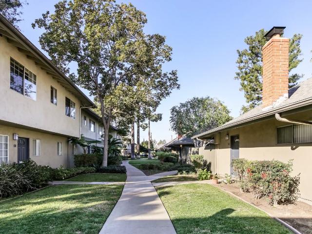 Mango Tree 2 Bedroom Apartment for Rent at 2002 E Santa Clara Ave, Santa Ana, CA 92705 Cabrillo Park