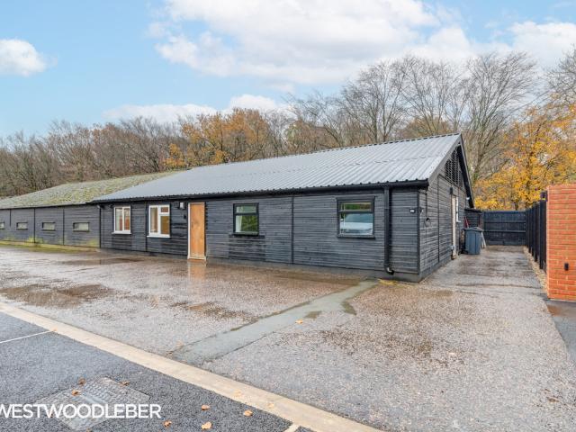 Mangrove Lane, Hertford, SG13