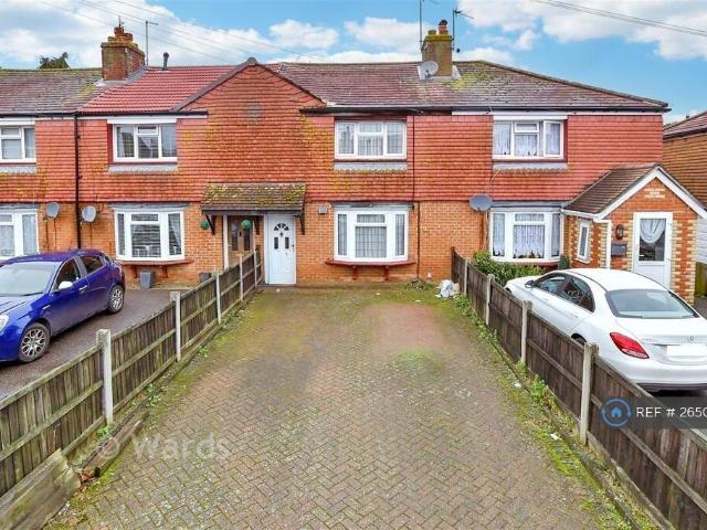 Mangravet Avenue, Maidstone, ME15 2 bed terraced house to rent £1,425 pcm £329 pw