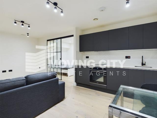 Manhattan Apartments, Clifford Road E17, 1 bed flat to rent, £1,400 pcm | PrimeLocation