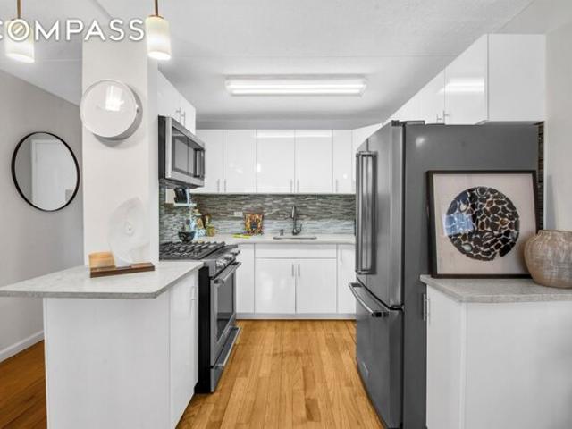 Manhattan Ave Apt P, Manhattan, Condo For Sale