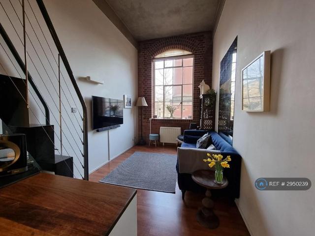 Manhattan Building, London, E3 1 bed flat to rent £1,850 pcm £427 pw
