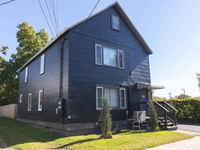 Manhattan Dr, Burlington, Home For Sale