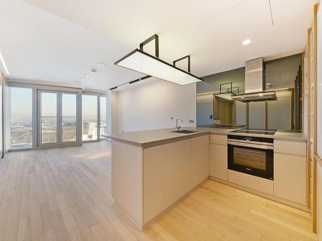 Manhattan Loft Gardens, Olympic Park, International Way, Stratford, London E20, 2 bed flat to rent, £3,000 pcm | PrimeLocation