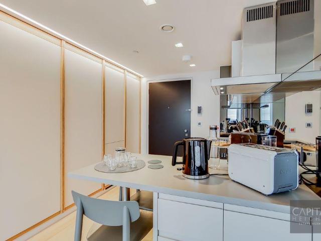 Manhattan Loft Gardens, 20. Studio to rent £2,500 pcm £577 pw