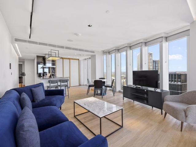 Manhattan Loft Gardens, 20. 2 bed apartment to rent £4,400 pcm £1,015 pw