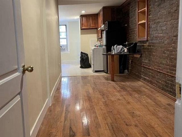 Manhattan Room Available for Sublet