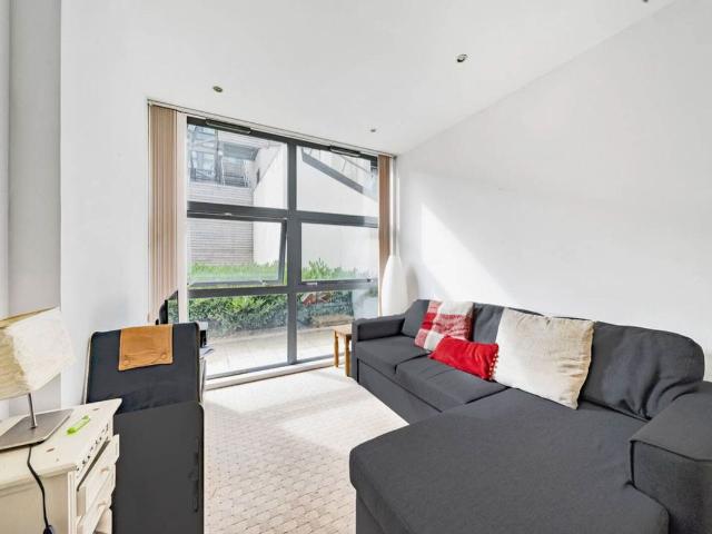 Manilla Street, Canary Wharf, London E14, 2 bed flat to rent, £2,384 pcm | PrimeLocation