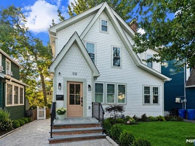 Manley Ter, Maplewood, Home For Sale