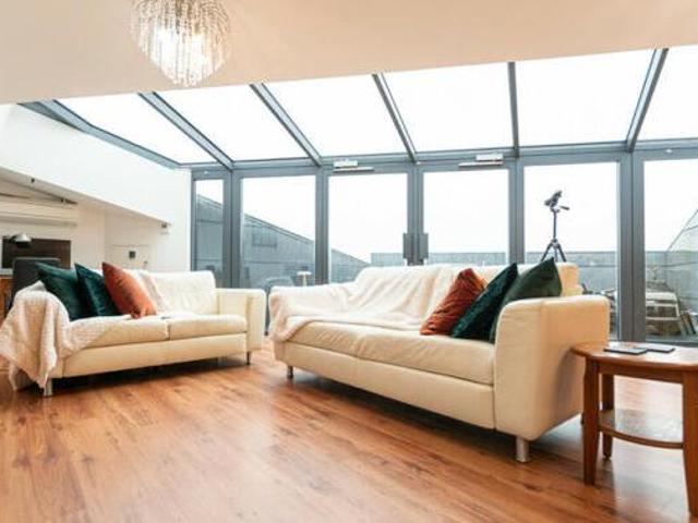 Mann Island, Liverpool, 2 Bedroom Apartment
