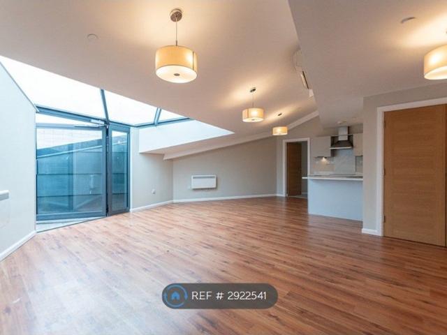 Mann Island, Liverpool L3, 3 bed flat to rent, £1,900 pcm | PrimeLocation
