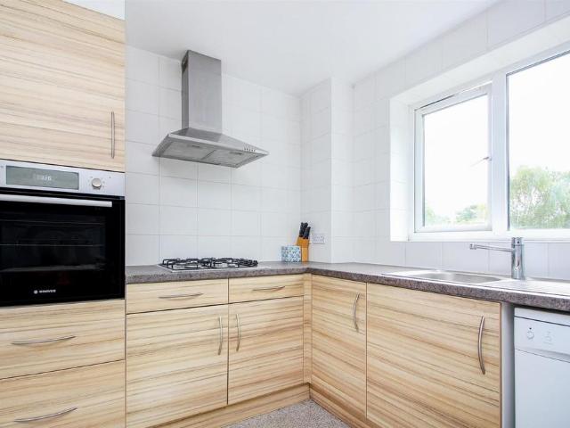 Mannock House, Military Road. 3 bed flat to rent £1,050 pcm £242 pw