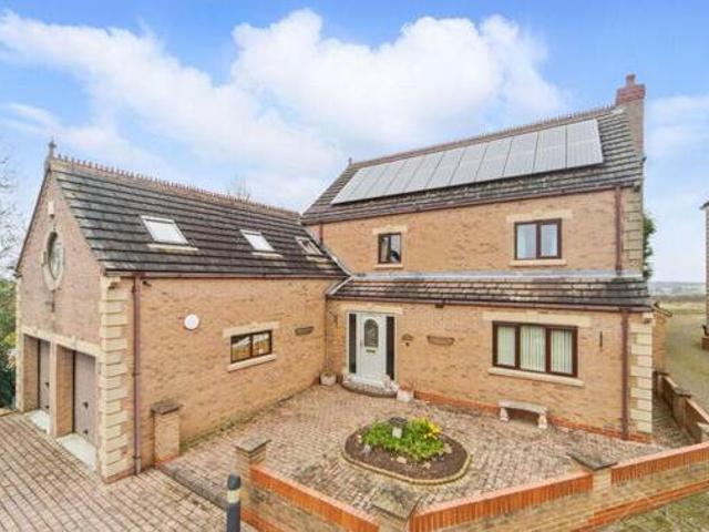 Manor View, Upton, 5 Bedroom Detached