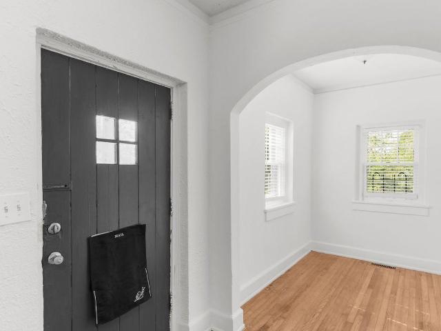 Manor Village 1 Bedroom Apartment for Rent at 1855 16th Ave S, Birmingham, AL 35205 Five Points South