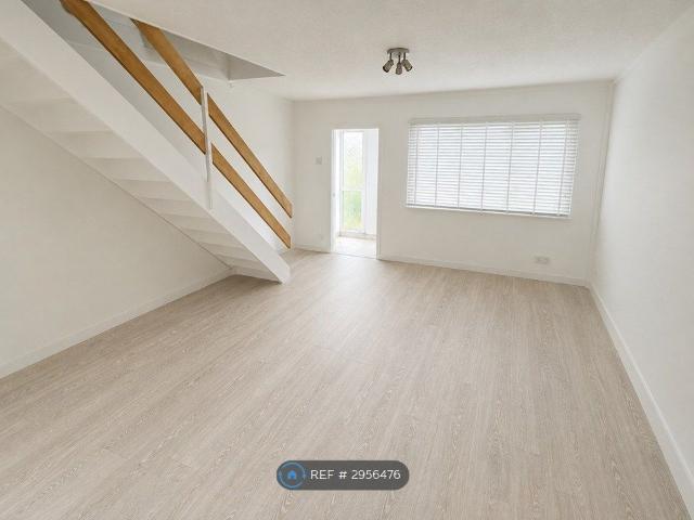 Manor Way, Helston TR13, 2 bed terraced house to rent, £1,125 pcm | PrimeLocation