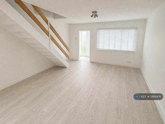Manor Way, Helston, TR13 2 bed terraced house to rent £1,125 pcm £260 pw