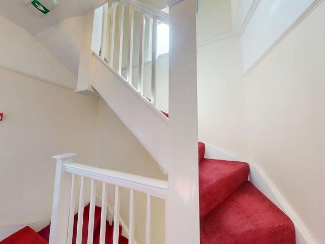 Manor Way, Mitcham CR4, Room to rent, £750 pcm | PrimeLocation