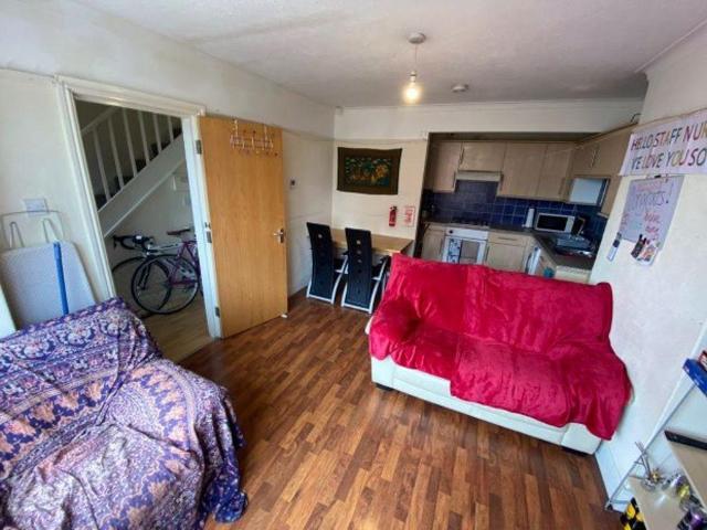 Manor Avenue, Leeds 3 bed house to rent £1,599 pcm £369 pw