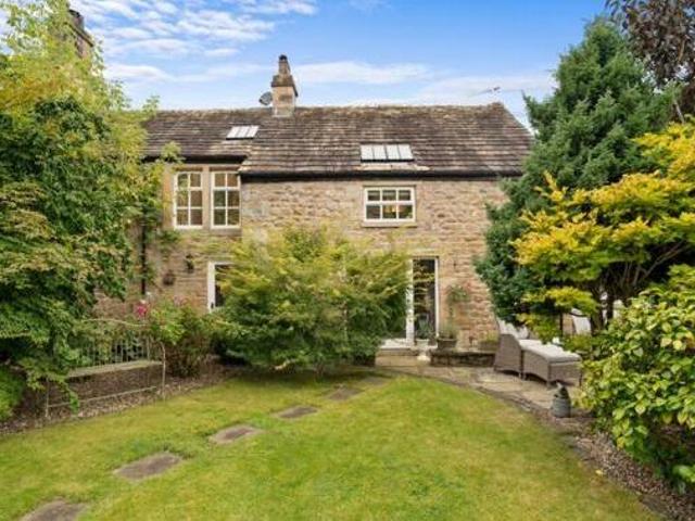 Manor Barn, Wennington, 4 Bedroom Village