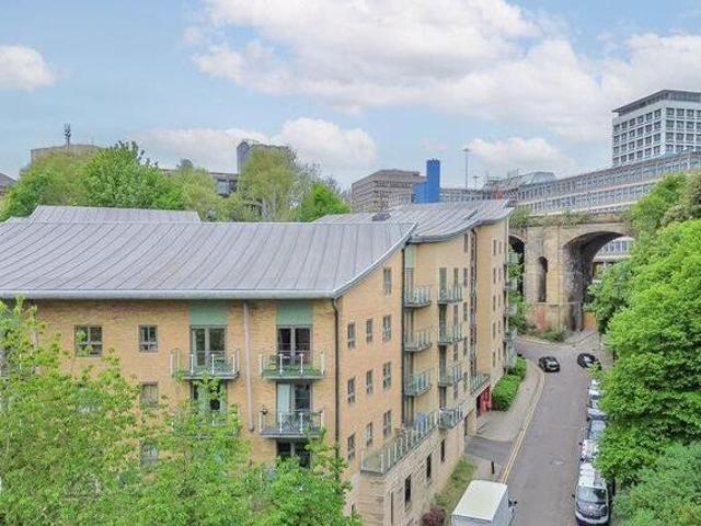 Manor Chare, Quayside, 2 Bedroom Flat
