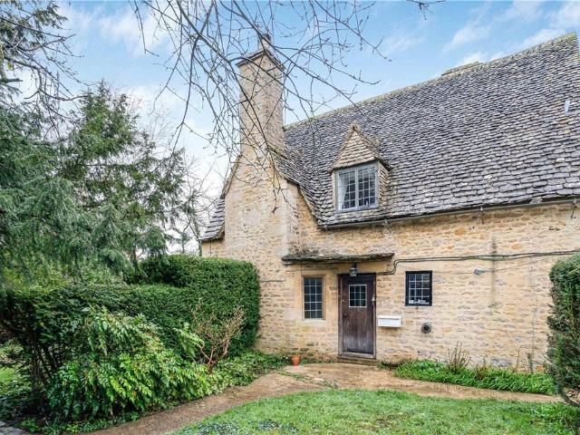 Manor Cottages, Kelmscott, Nr. 3 bed semi detached house to rent £1,575 pcm £363 pw