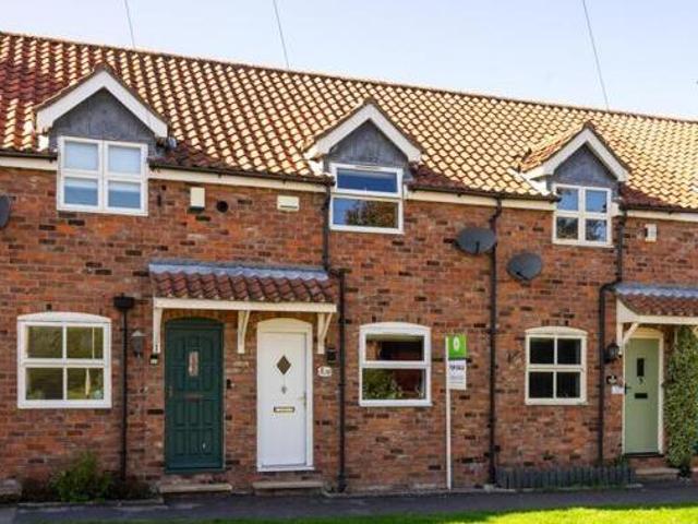 Manor Cottages, South End, 2 Bedroom Terraced