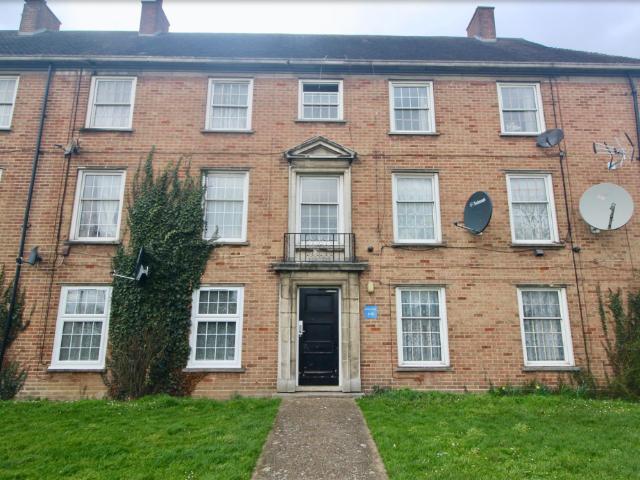 Manor Court, Enfield EN1, 3 bed flat to rent, £1,700 pcm | PrimeLocation