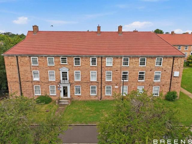 Manor Court, Enfield 2 bed flat to rent £1,800 pcm £415 pw