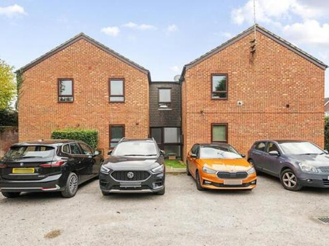 Manor Court, Manor Road, 1 Bedroom Apartment