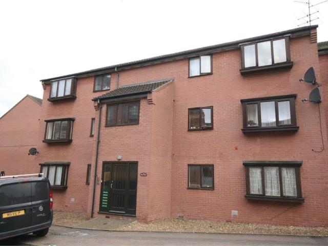 Manor Court, Strode Road NN8, 2 bed flat to rent, £825 pcm | PrimeLocation