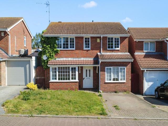 Manor Close, Gravesend, DA12 5 bed detached house to rent £2,300 pcm £531 pw