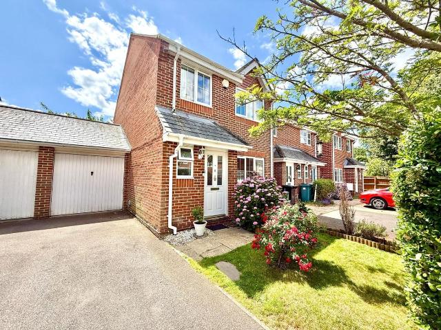 Manor Crescent, Epsom KT19, 3 bed semi detached house to rent, £2,495 pcm | PrimeLocation