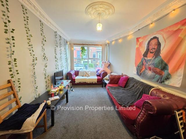 Manor Drive, Hyde Park, Leeds LS6, 6 bed terraced house to rent, £2,574 pcm | PrimeLocation