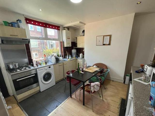 Manor Drive, Leeds, 4 Bedroom Terraced