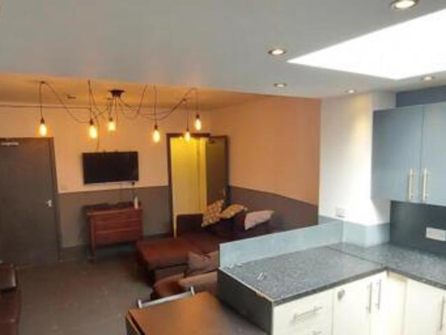 Manor Drive, Leeds, 6 Bedroom Terraced