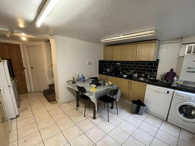 Manor Drive, Leeds, 6 Bedroom Terraced
