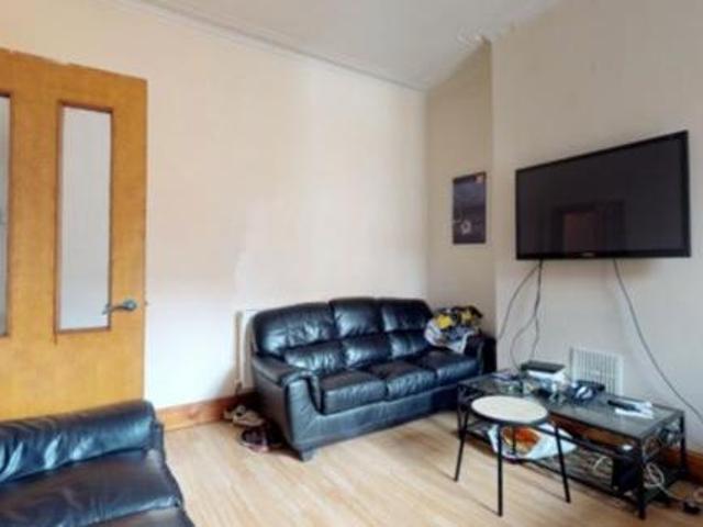 Manor Drive, Leeds, 7 Bedroom House