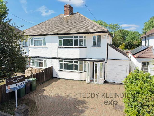Manor Drive North, New Malden KT3 4 bed semi detached house to rent £3,000 pcm £692 pw