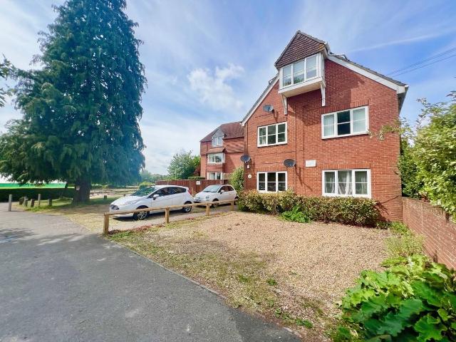 Manor Farm Road, Bitterne Park, Southampton SO18, 1 bed flat to rent, £900 pcm | PrimeLocation