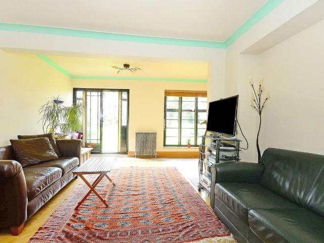 Manor Fields, Putney, London SW15, 2 bed flat to rent, £2,950 pcm | PrimeLocation