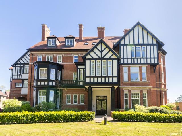 Manor House, 86 New House Farm Drive, Northfield, Birmingham, B31
