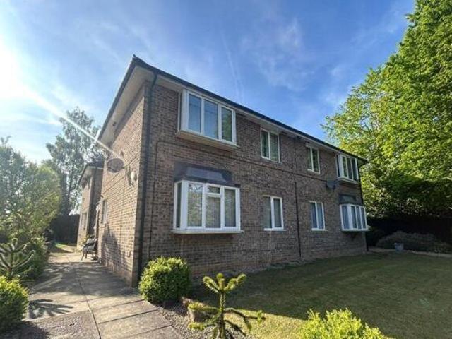 Manor House Croft, Leeds, 1 Bedroom Flat
