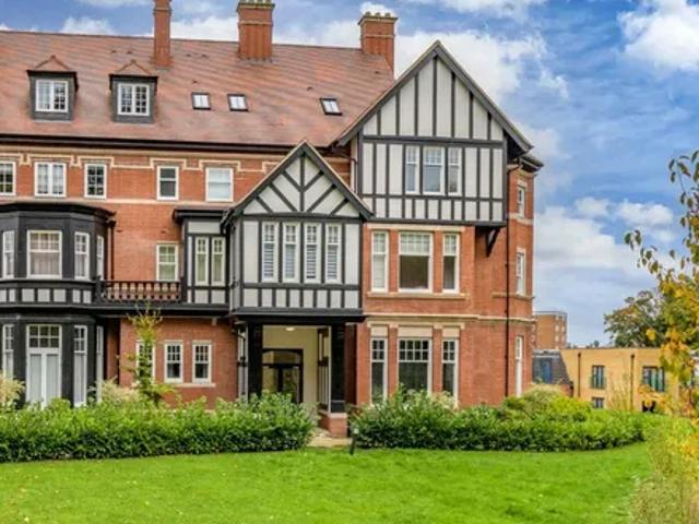 Manor House Drive, Birmingham, B31 2GJ, United Kingdom | 2 bed house for rent #165997050 | Rentberry